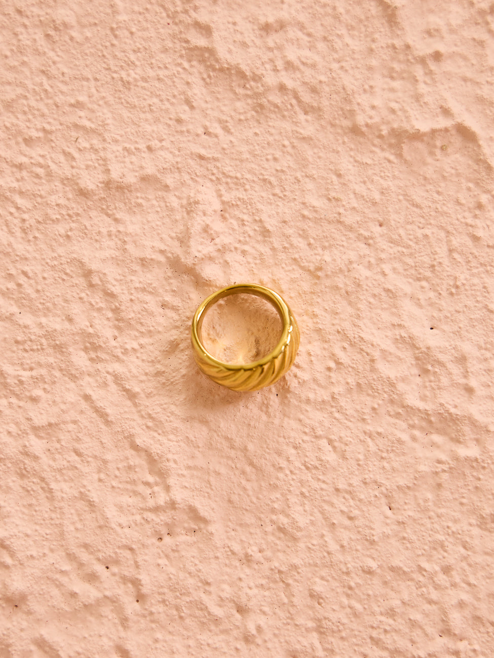 Porter Wave Croissant Ring in Gold – Coco & Lola