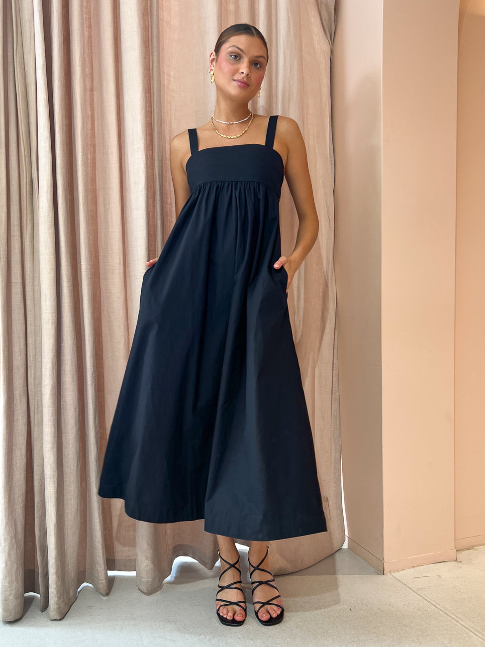 Assembly Label Frida Poplin Dress in Black – Coco & Lola