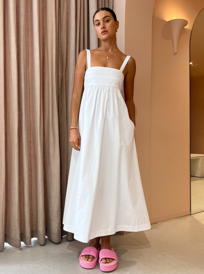 Assembly Label Frida Poplin Dress in White – Coco & Lola
